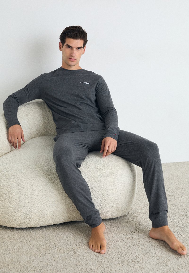 Tommy Hilfiger CUFFED SET - Pyjamas - dark grey heather/mørkegråmeleret ...