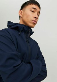 Jack & Jones JORCOPENHAGEN SPRING - Leichte Jacke - navy blazer ...