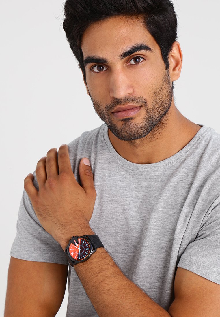Diesel MASTER CHIEF - Chronograph watch - black - Zalando.co.uk