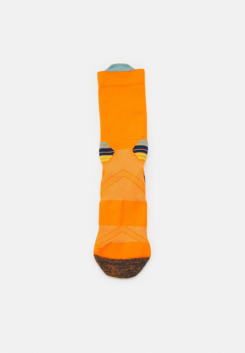 ASICS FUJITRAIL RUN CREW SOCK UNISEX - Sportsstrømper - fellow yellow ...