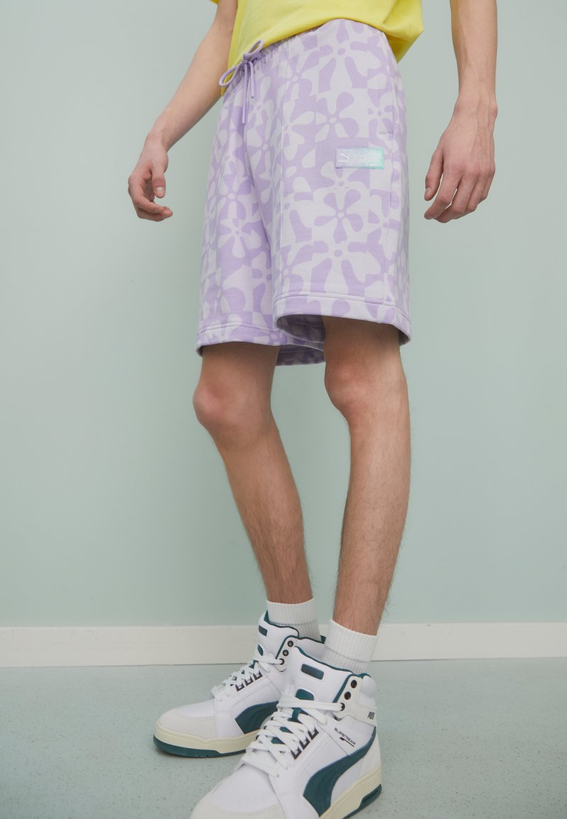 Puma SPONGEBOB PINTUCK - Shorts - vivid violet/lilac - Zalando.co.uk