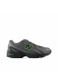 New Balance 740 - Baskets basses - black metallic alkaline green/noir ...