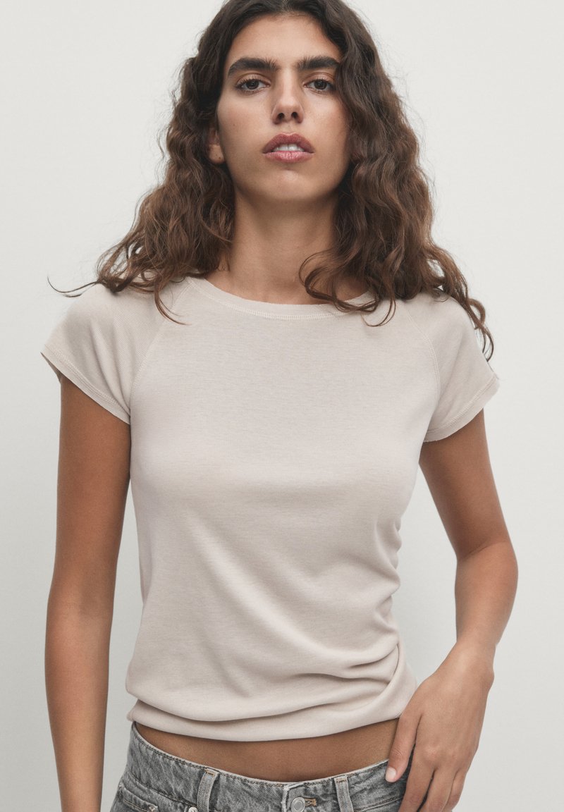 Massimo Dutti WITH SHORT SLEEVES - Basic T-shirt - mottled beige - Zalando