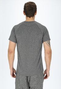 X-Trail TRAINING - T-shirts basic - charcoal melange/mørkegråmeleret ...