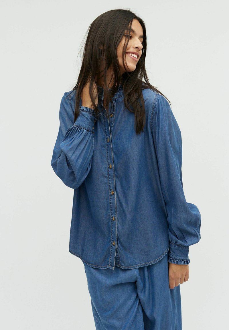 mbyM GALIEND-M - Overhemdblouse - vintage denim/blauw denim/bluedenim ...