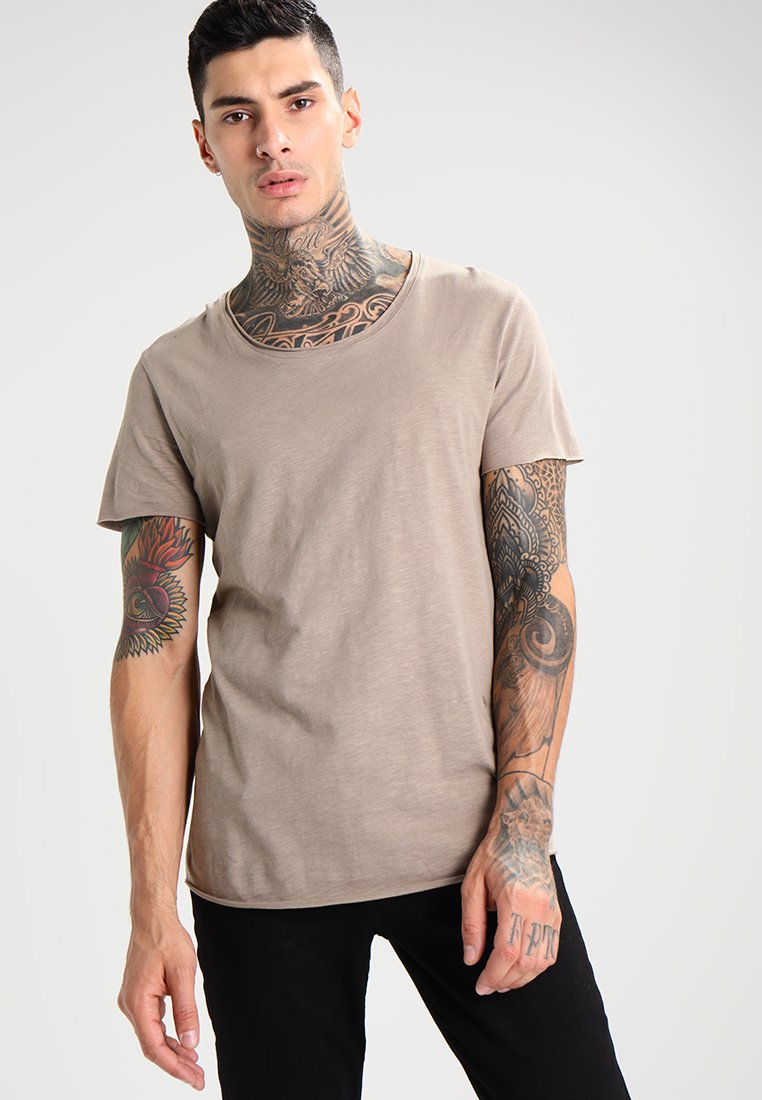 Jack & Jones JORBAS REGULAR FIT U-NECK NOOS - Basic T-shirt - brindle ...