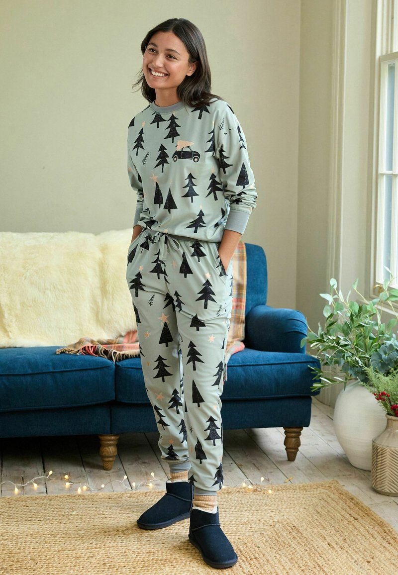 Next SUPERSOFT COSY TALL SET - Pyjamas - sage green tree foil/grön ...