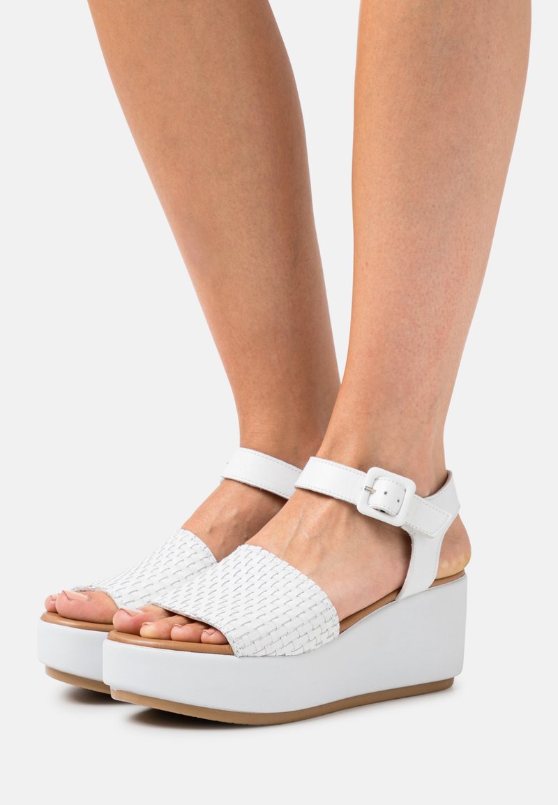 Inuovo Sandály Na Klínu White Wht Bílá Zalando Cz