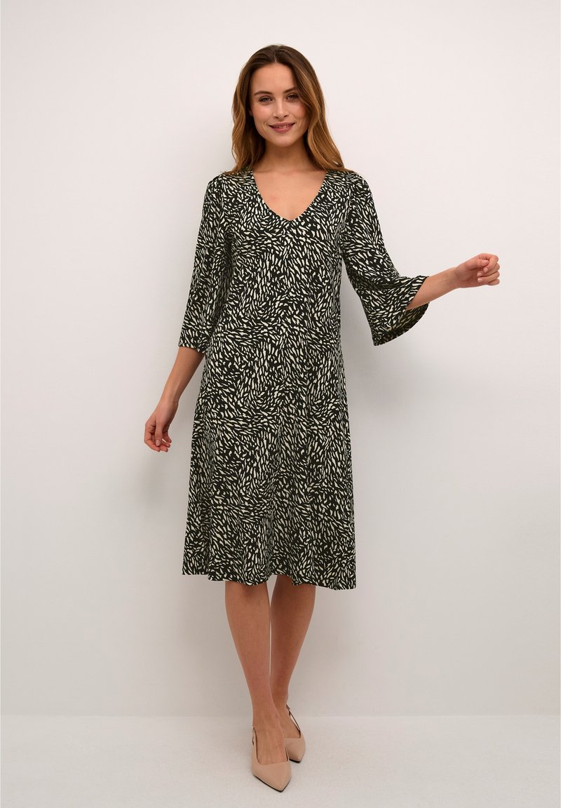 Kaffe BPTORA - Robe en jersey - black sand animal print/noir - ZALANDO
