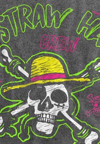 NETFLIX ONE PIECE SKETCH SKULL AND CROSS BONES FRONT BACK - Print T ...