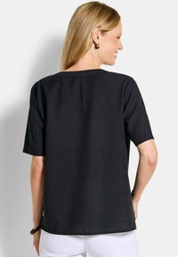 GOLDNER PFLEGELEICHTE - Blouse - black - Zalando