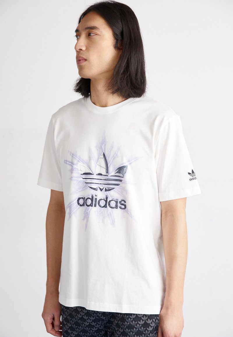 adidas Originals GRAPHIC TEE - T-shirts print - white/black/hvid ...