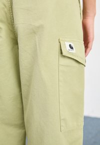 Carhartt WIP Pantalones cargo - dark green/verde oscuro - (Segunda mano ...