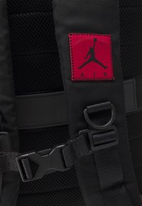 Jordan JAN COLLECTORS BACKPACK UNISEX - Tagesrucksack - black/schwarz ...