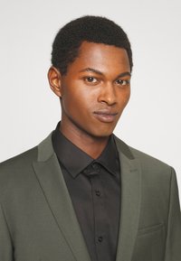 HUGO KING - Camicia elegante - black/nero - Zalando.it