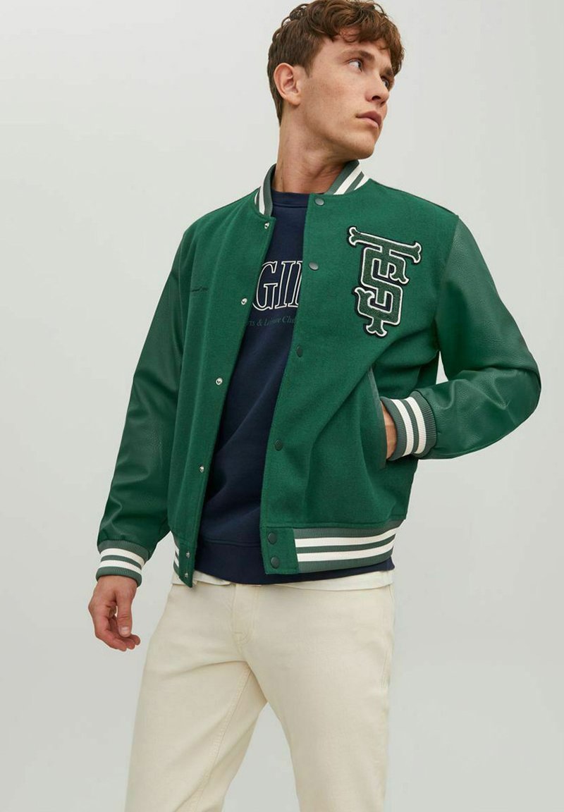 Jack & Jones JORCOLLEGE JACKET UNISEX - Bomberjacks - trekking green ...