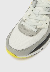 Nike Sportswear AIR MAX 90 UNISEX - Sneaker low - off white/sonic ...