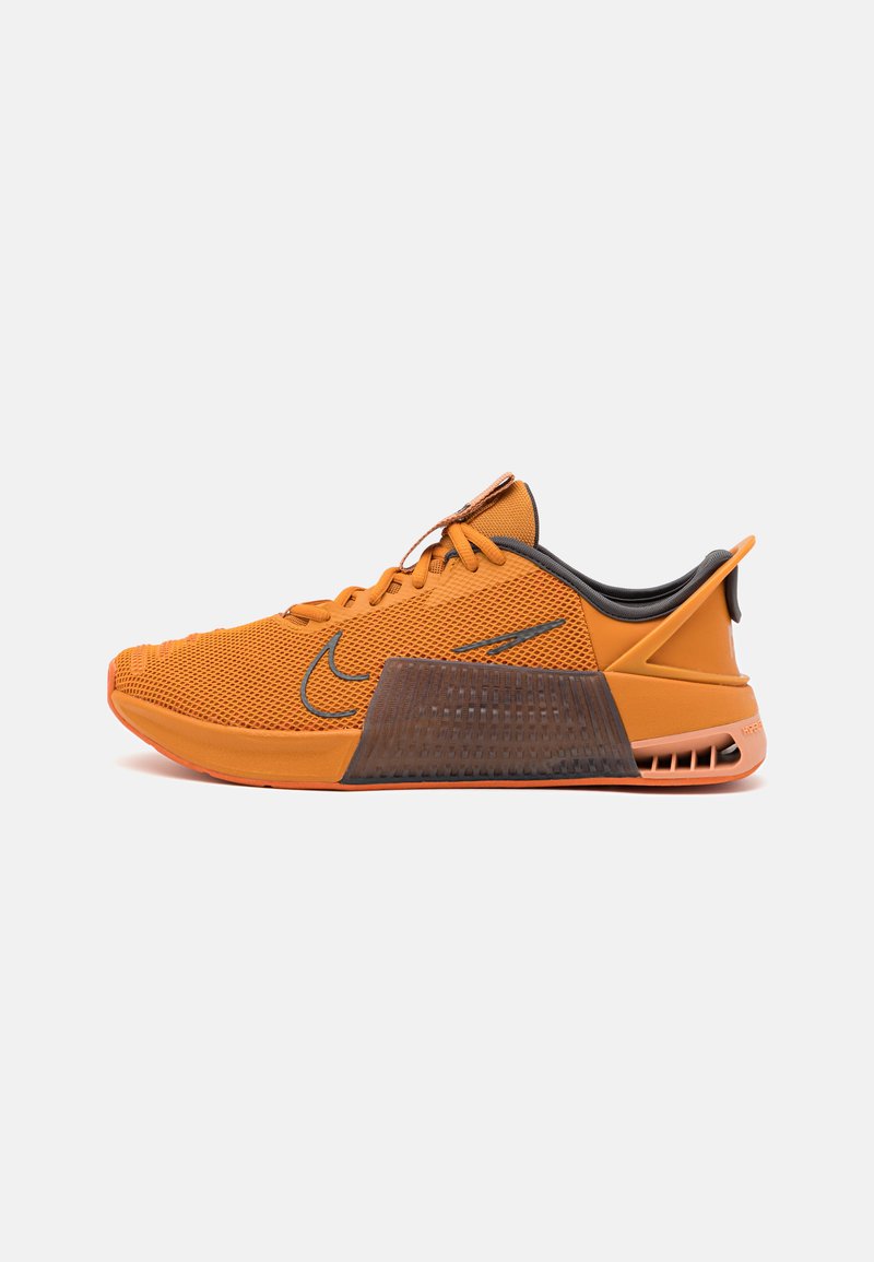 Nike Performance METCON 9 FLYEASE - Trainingsschuh - campfire orange ...
