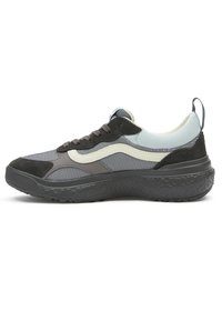 Vans MTE ULTRARANGE NEO VR3 - Trainers - light green black/light green ...