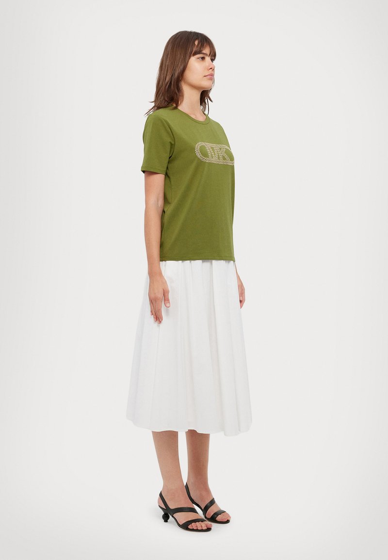 MICHAEL Michael Kors GROMMET EMPIRE - Basic T-shirt - evergreen/khaki ...