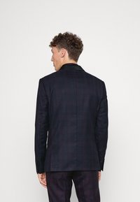 Lindbergh CHECKED TUXEDO SUIT SET - Costume - burgundy/bordeaux ...