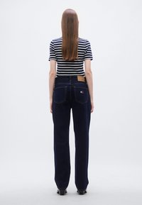 Tommy Jeans LAYLA - Jeans Straight Leg - denim dark/darkblue - Zalando.dk