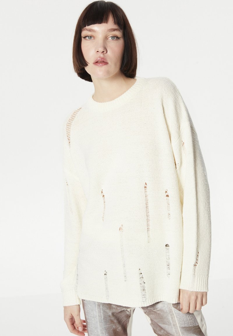 Twist RELAXED FIT RAW EDGE DETAILED LOOSE - Jumper - white - Zalando