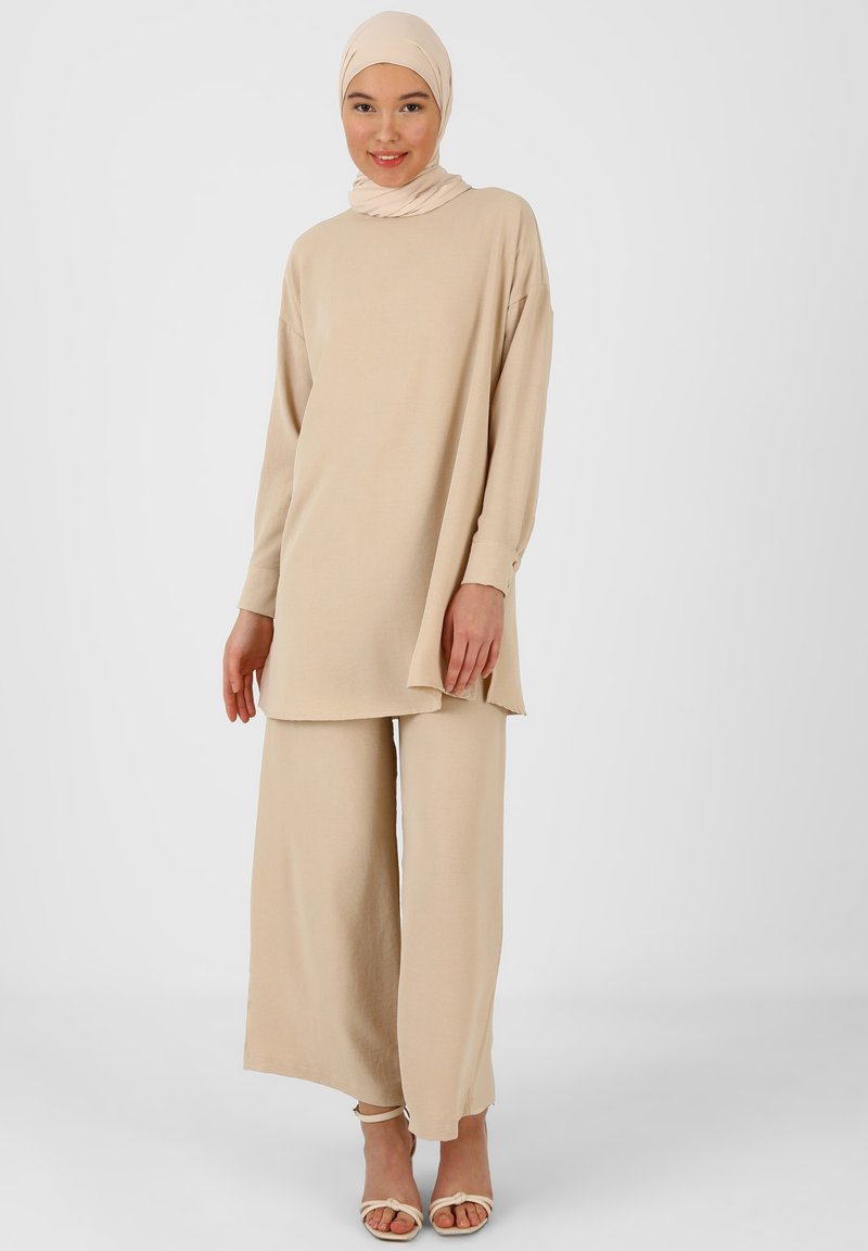 Modanisa REFKA CASUAL SET - Pantalon classique - beige - ZALANDO.FR