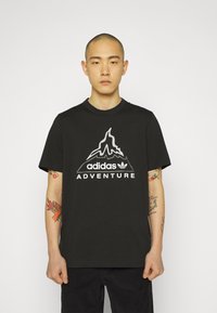 adidas Originals VOLCANO TEE - T-shirt con stampa - black/nero - Zalando.it
