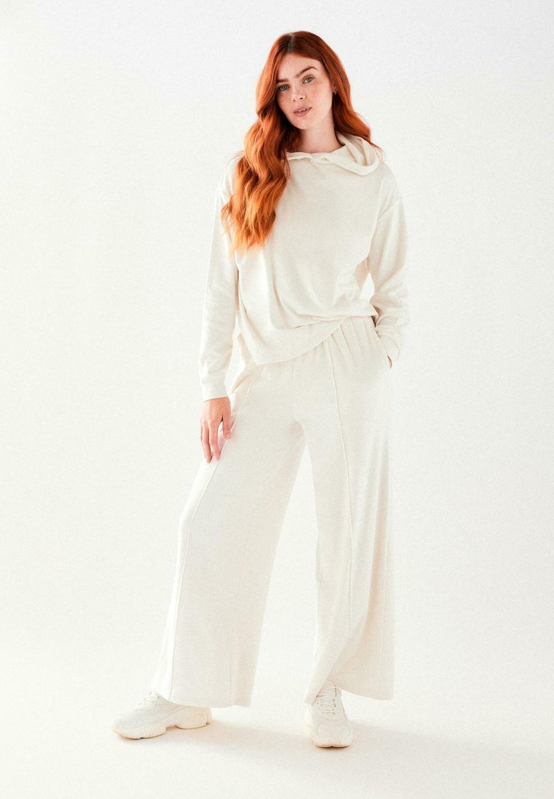 Chelsea Peers SET - Pyjama set - off-white - Zalando.ie