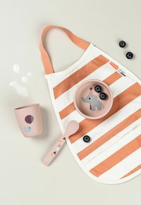 Done By Deer STICK&STAY FIRST MEAL SET CELEBRATION - Set de vajilla ...