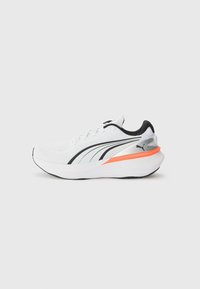 Puma SCEND PRO 2 - Trainers - puma white-glowing red/white - Zalando.ie
