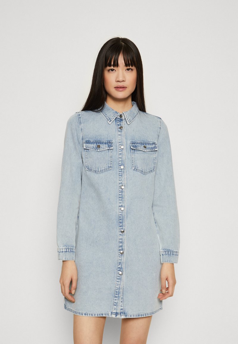 Vero Moda VMJENNIE DRESS MIX - Denim dress - light blue denim/light ...