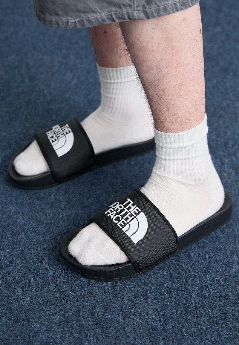 The North Face M BASE CAMP SLIDE III - Sandales de bain - black/white ...