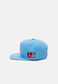Jordan JAN FLATBRIM UNISEX - Cap - university blue/light blue - Zalando ...