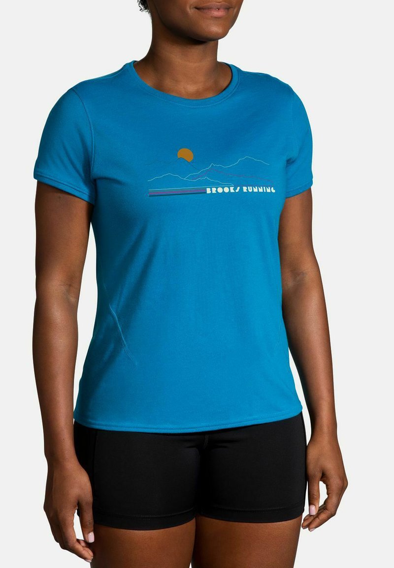 Brooks DISTANCE SHORT SLEEVE - T-Shirt print - pacific br mountain run ...