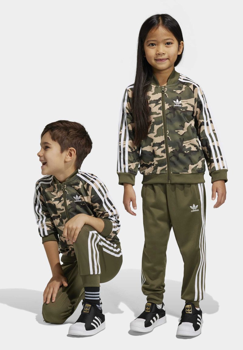 adidas Originals CAMO SST SET - Zip-up sweatshirt - magic beige multicolor/beige - Zalando.co.uk