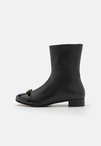 Versace BOOTIE - Botine clasice - black/negru - Zalando.ro