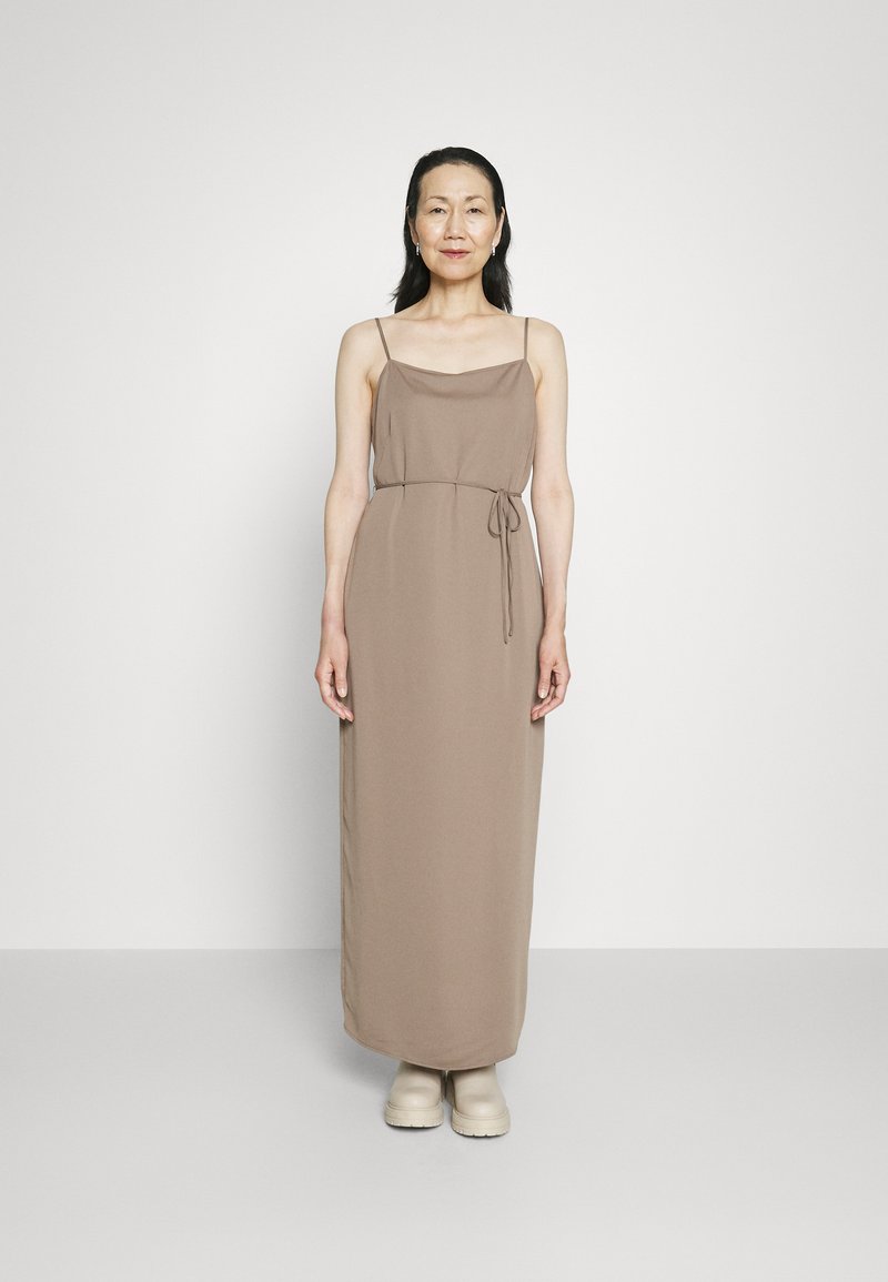 Calvin Klein MIDI SLIP DRESS - Maxikleid - cool earth/tan - Zalando.ch