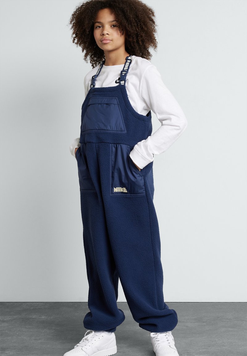 Nike Sportswear OVERALL WINTERSCAPE - Salopette - midnight navy/coconut ...