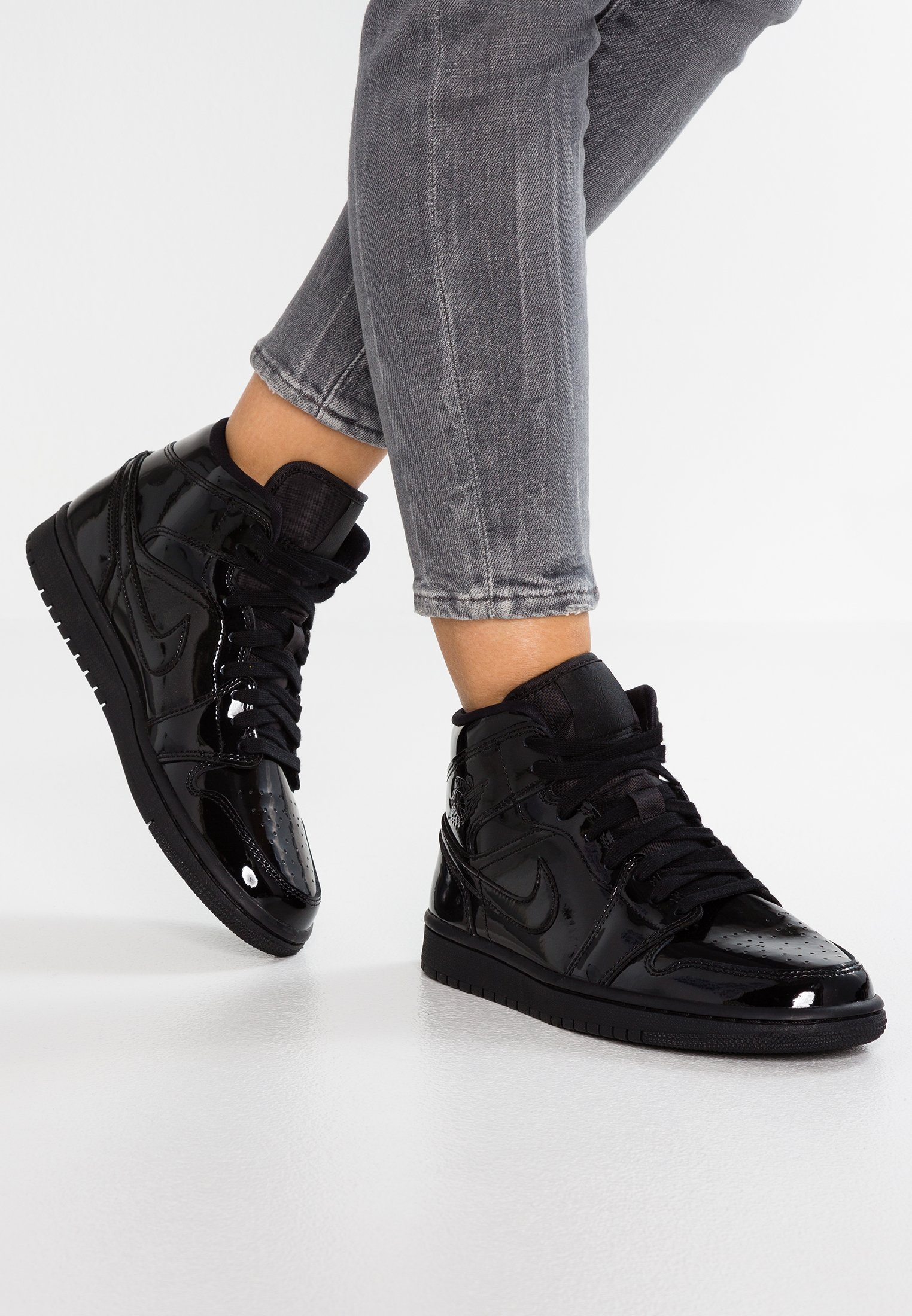 kugelförmig Kabine Mäander jordan schwarz lack Gabel Fehler Vibrieren