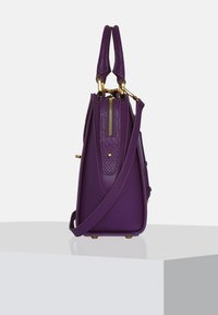 Silvio Tossi Handbag - purple/berry - Zalando.co.uk