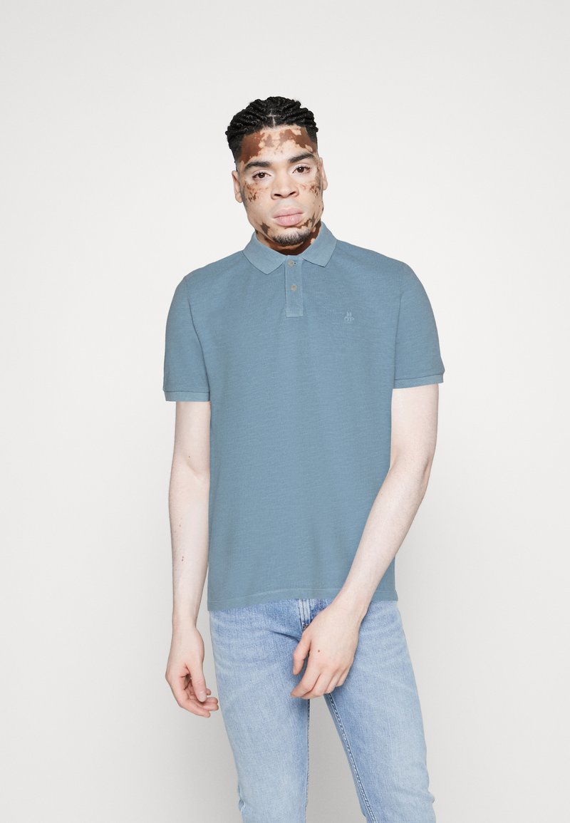 Marc O'Polo SHORT SLEEVE BUTTON PLACKET COLLAR AND CUFFS - Pólóing ...