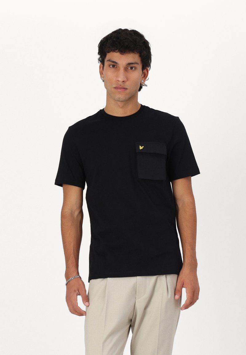 Lyle & Scott POCKET - Basic T-shirt - jet black/black - Zalando.ie