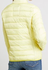 QS Übergangsjacke - yellow/gelb - (Pre-owned) - Zalando.at