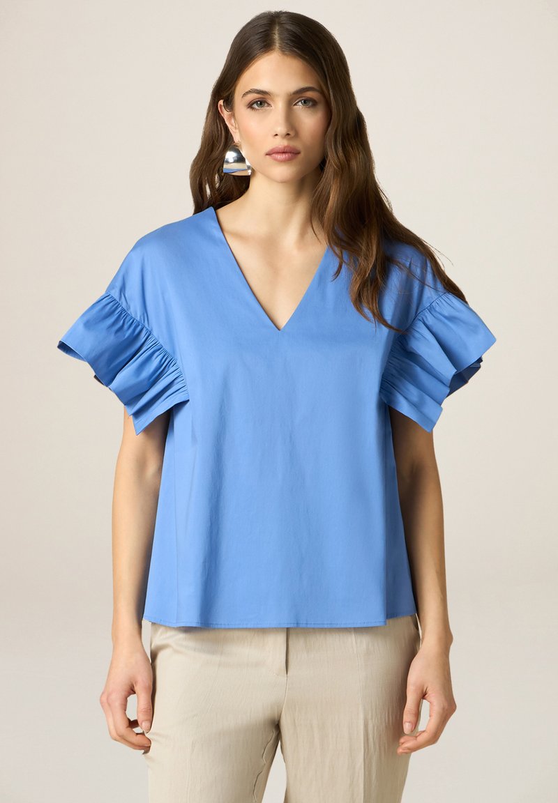 Oltre IN CON VOLANT - Blouse - azzurro/light blue - Zalando.co.uk