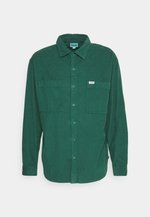 Wrangler POCKET PATCH - Cămașă - dark green/verde închis - Zalando.ro