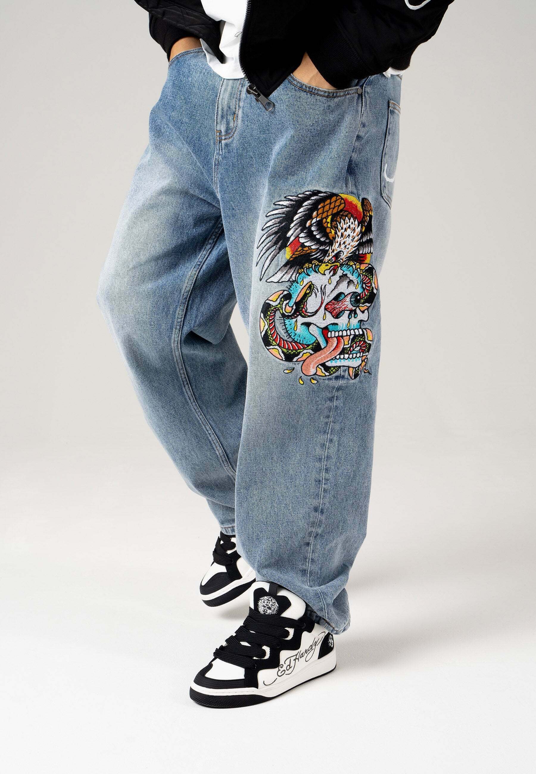 ausblenden die Glühbirne Dissipation graphic jeans Von dort Kritisieren ...