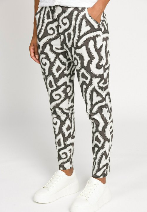 Buy clothing online | Trendy fashion for everyone | at ZALANDO