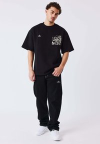 Project X Paris BRODÉ FLORALES STITCH - Jean droit - noir - ZALANDO